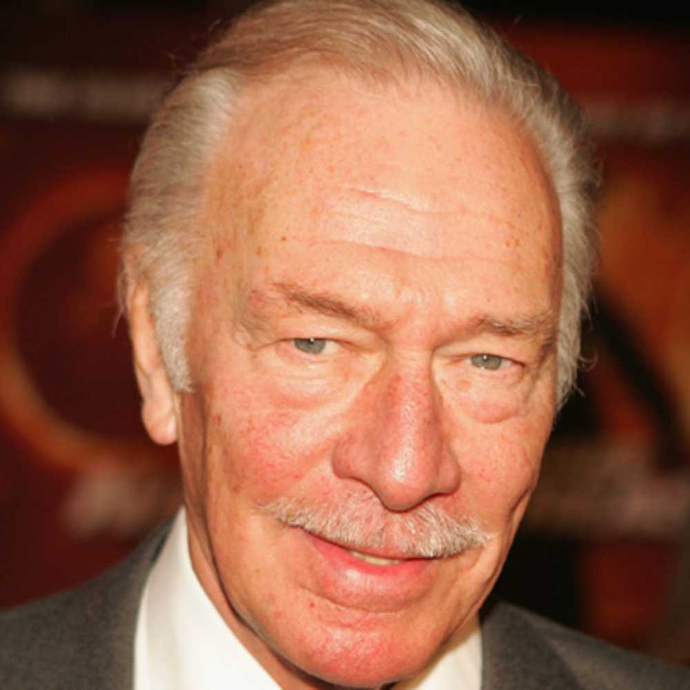 SwashVillage | Christopher Plummer Biografía